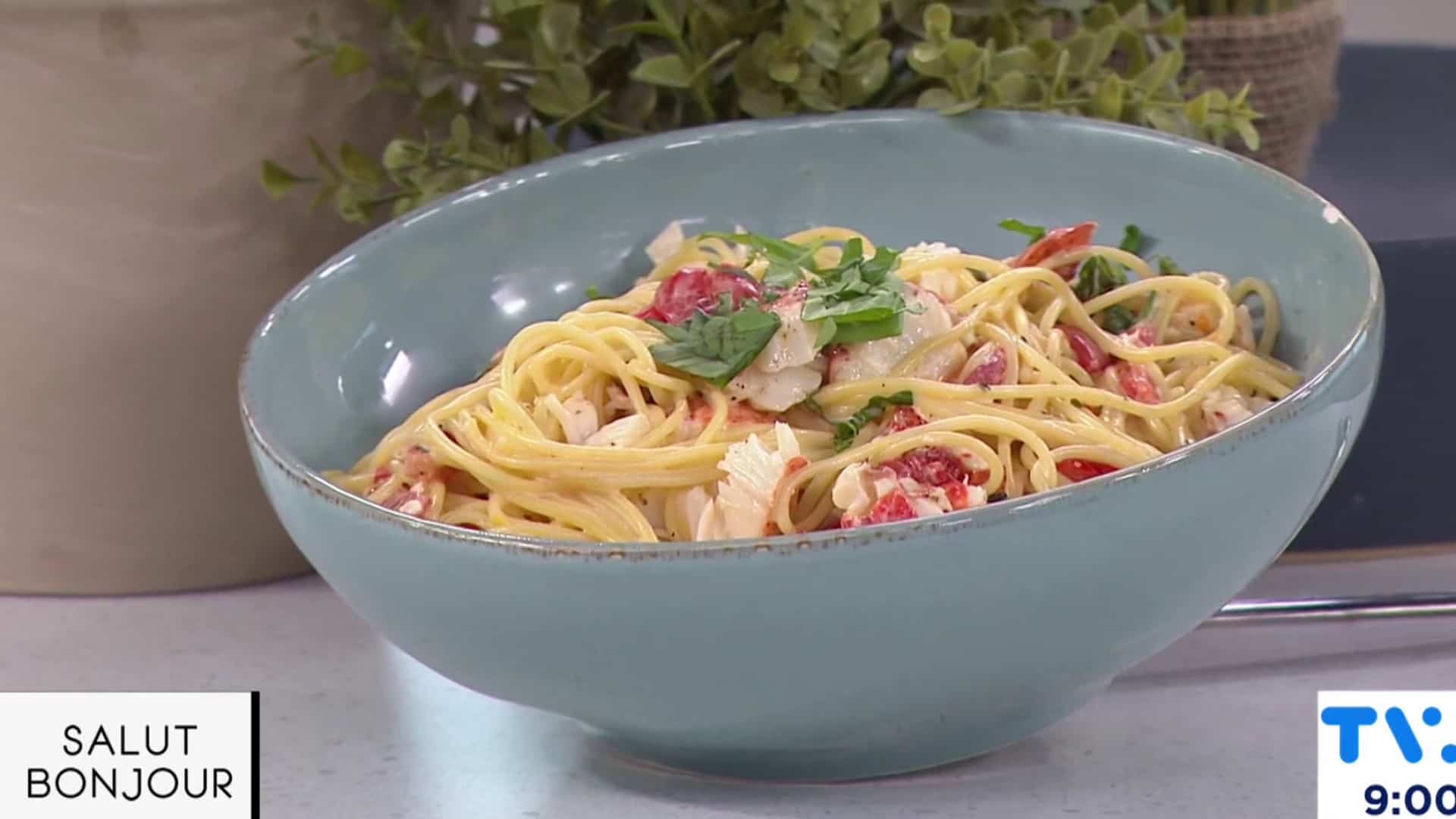 Le chef Jonathan Garnier nous cuisine une recette de pâtes décadentes ...