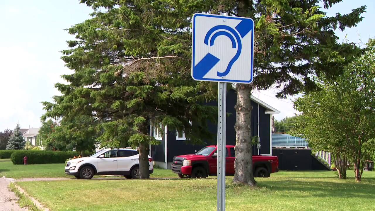 Des pancartes pour les malentendants trop souvent méconnues | JDM