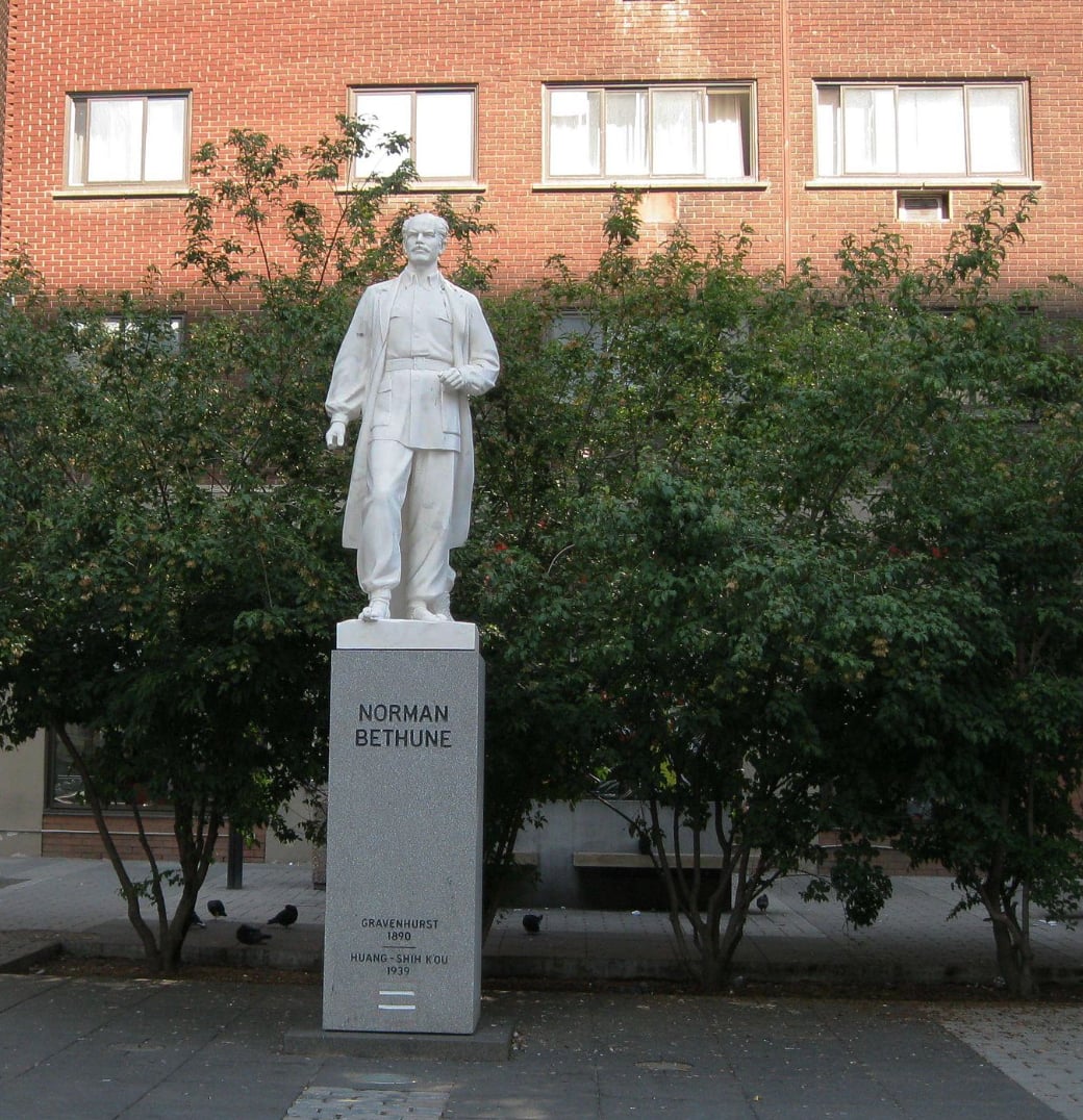 Norman Bethune, un personnage controversé dont la statue n’a pourtant ...