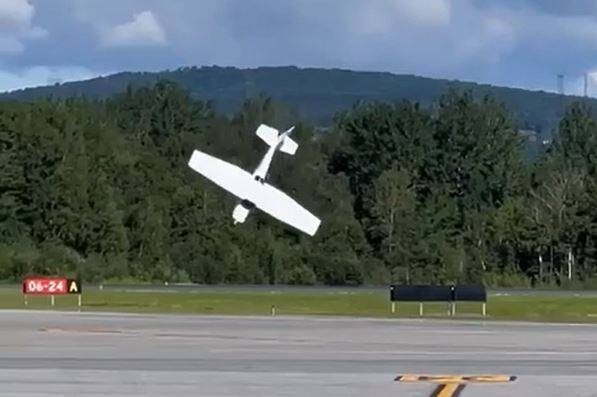 Voyez la vidéo de l'avion qui s'écrase à l'aéroport de Québec | JDQ