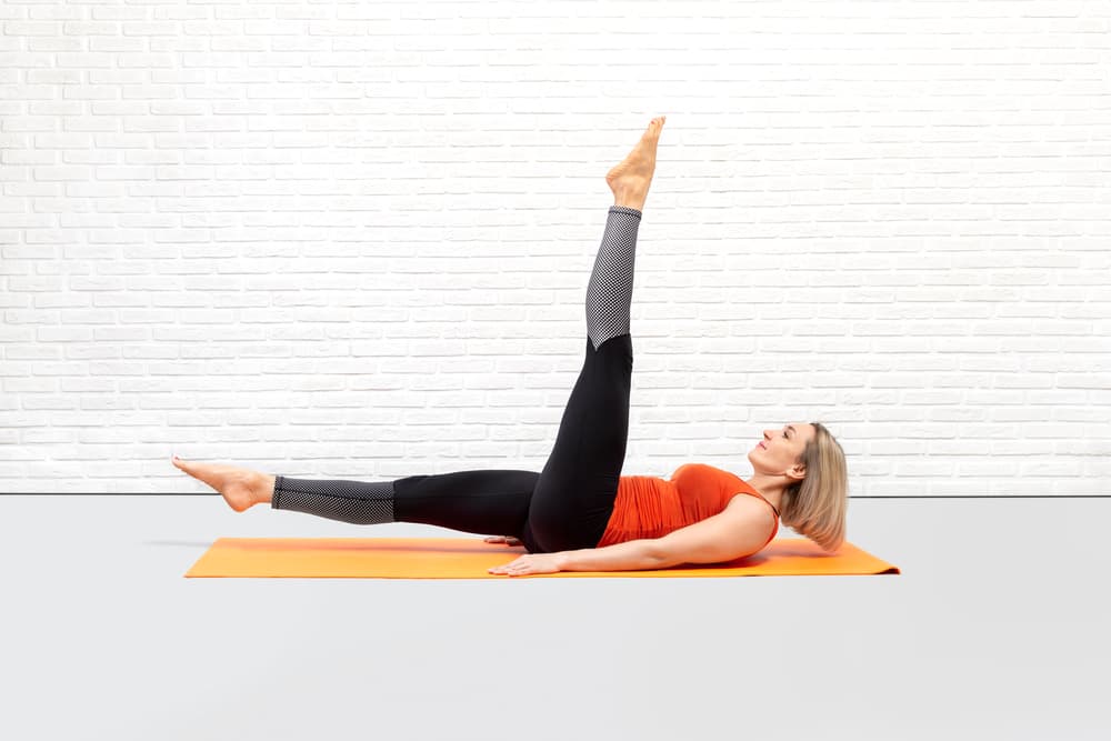 Pilates : les 8 meilleurs exercices à faire à la maison | Salut Bonjour