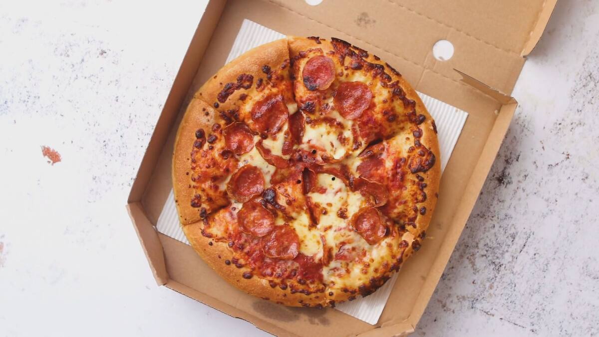 Des crottes de souris dans deux pizzas servies dans une école | TVA ... Des crottes de souris dans deux pizzas servies dans une école | TVA ...