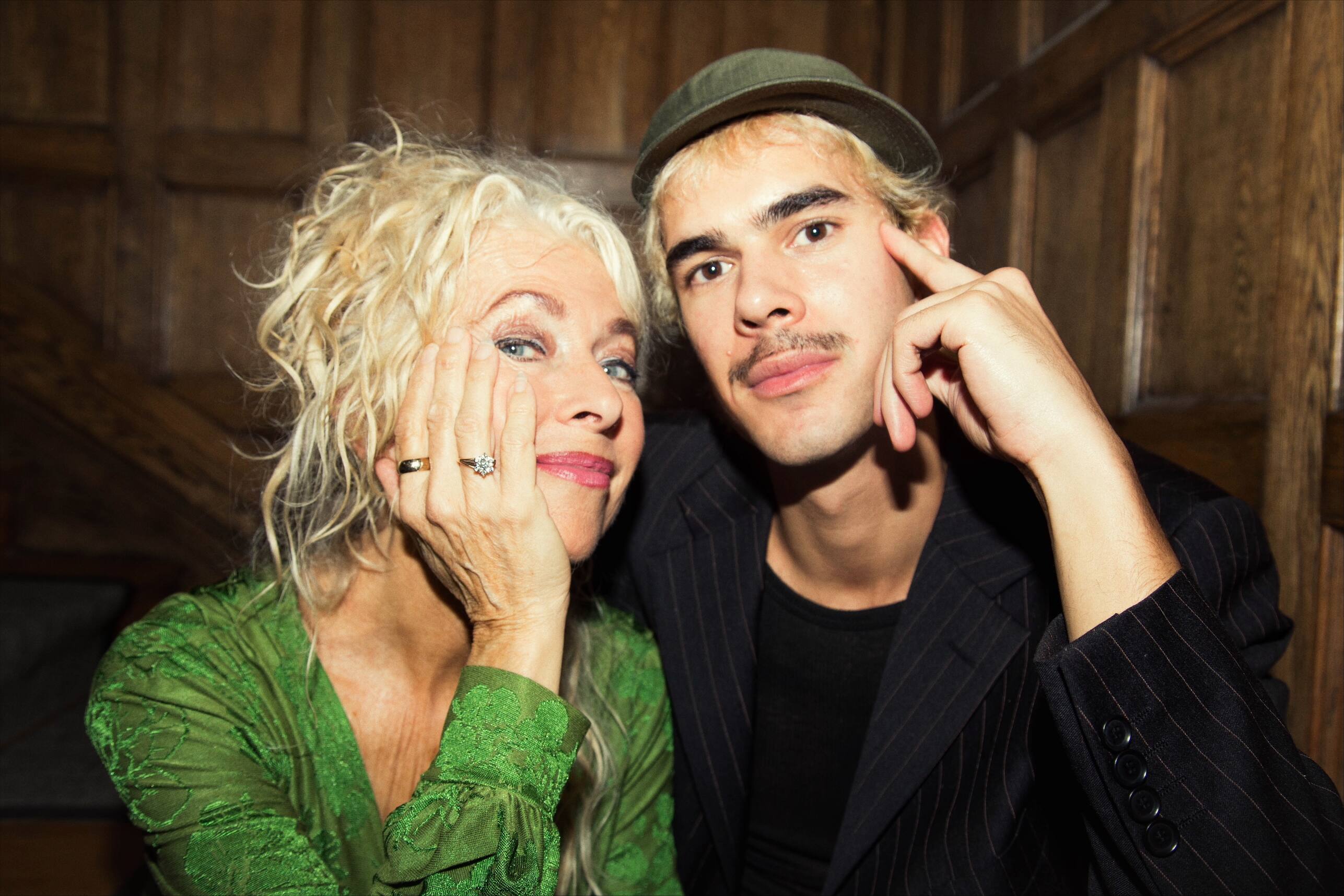 Joe Bocan a fait équipe avec son fils pour créer «Insoumise», un ...