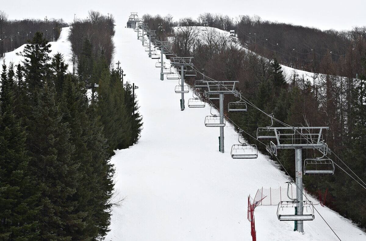 Neige au Québec: les skieurs en profitent | TVA Nouvelles