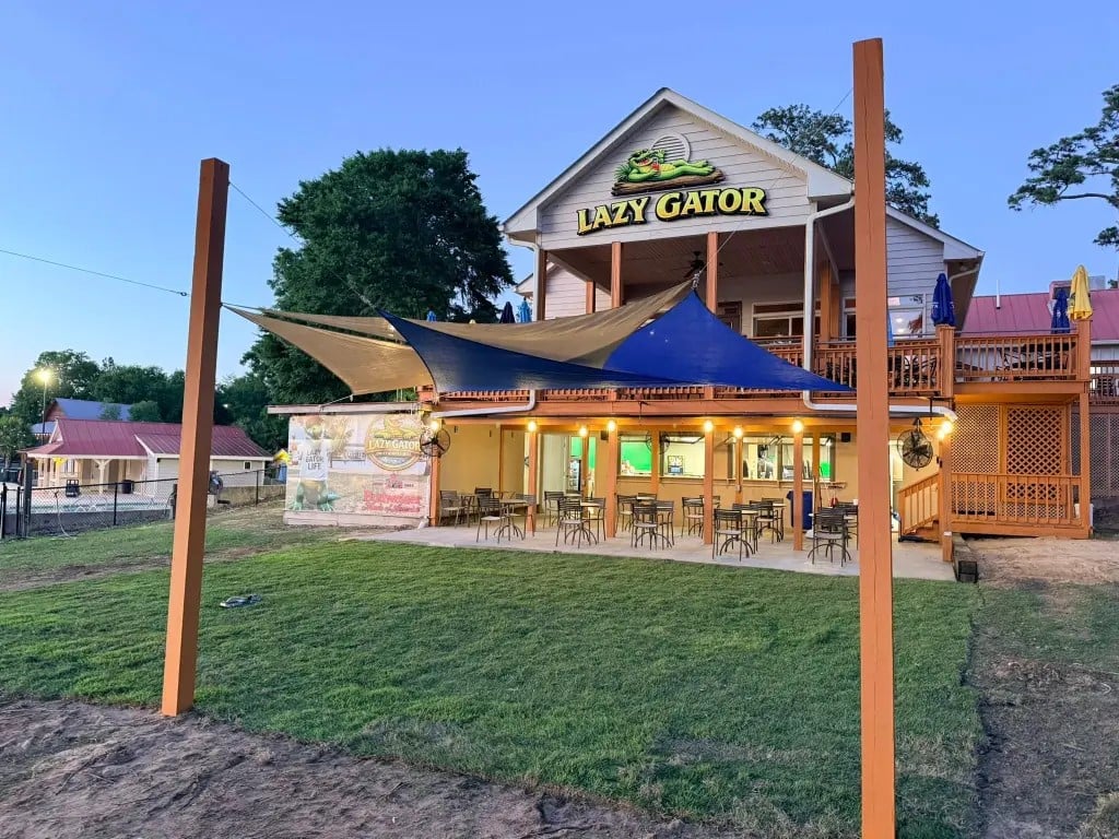 Une femme tuée par un parasol emporté par le vent près d’un restaurant ...