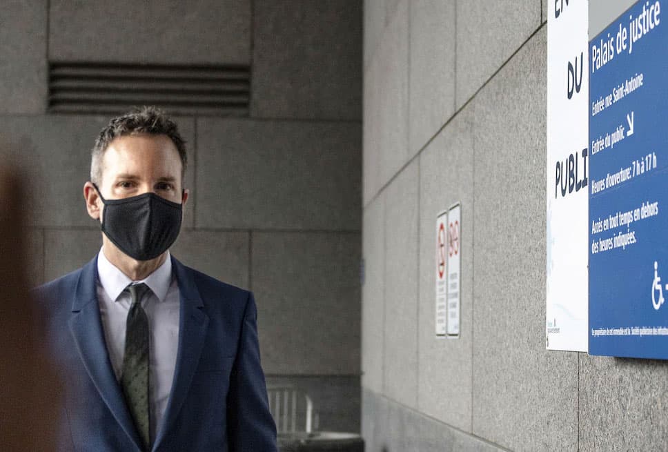 Éric Salvail joue le tout pour le tout | TVA Nouvelles