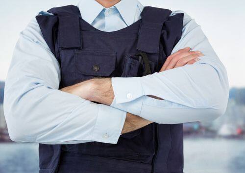 Fouilles: voici quand un agent de sécurité peut regarder dans votre sac ...