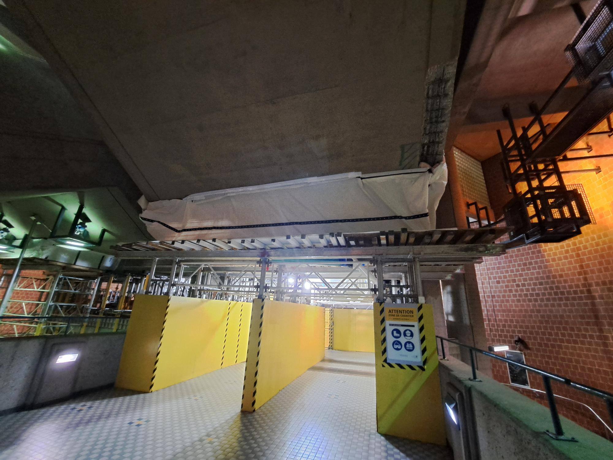 Fermeture de trois stations de la ligne bleue: «C’est le début des ...