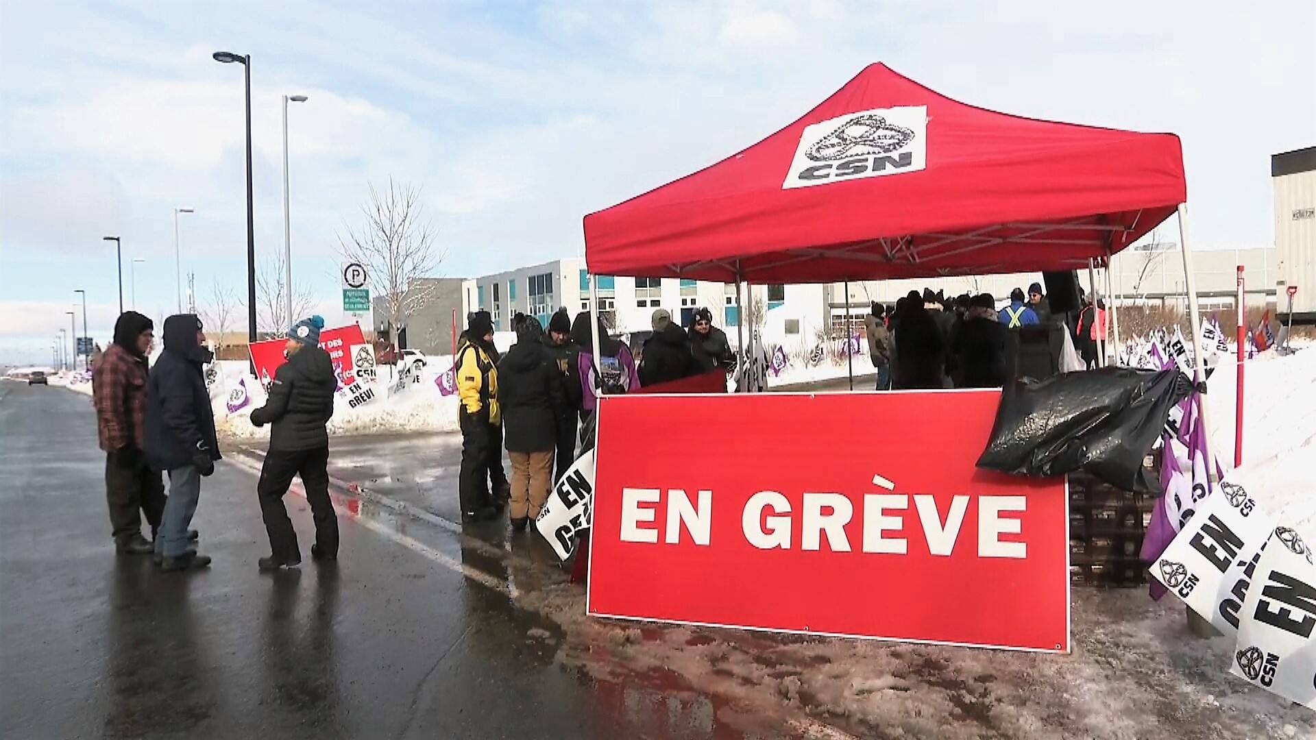 Grève de 6 jours à la STLévis: le syndicat évoque un «fossé» et n ...