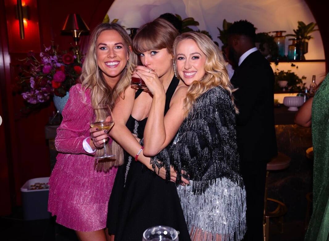 Voyez Taylor Swift faire la fête avec Travis Kelce et Brittany Mahomes ...