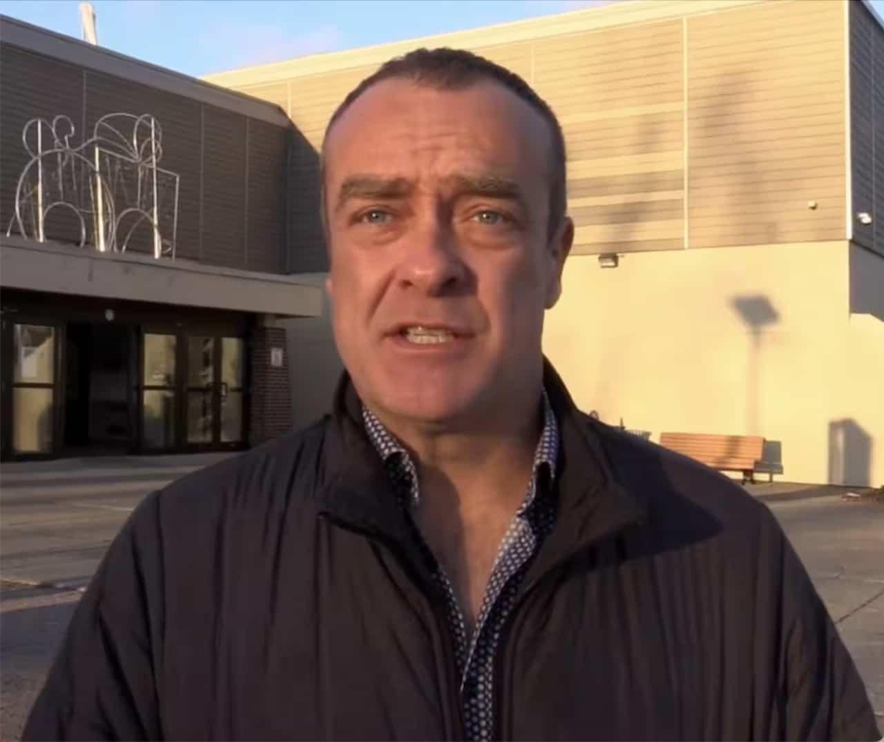 Un coach de hockey mineur face à la justice après une partie qui a ...