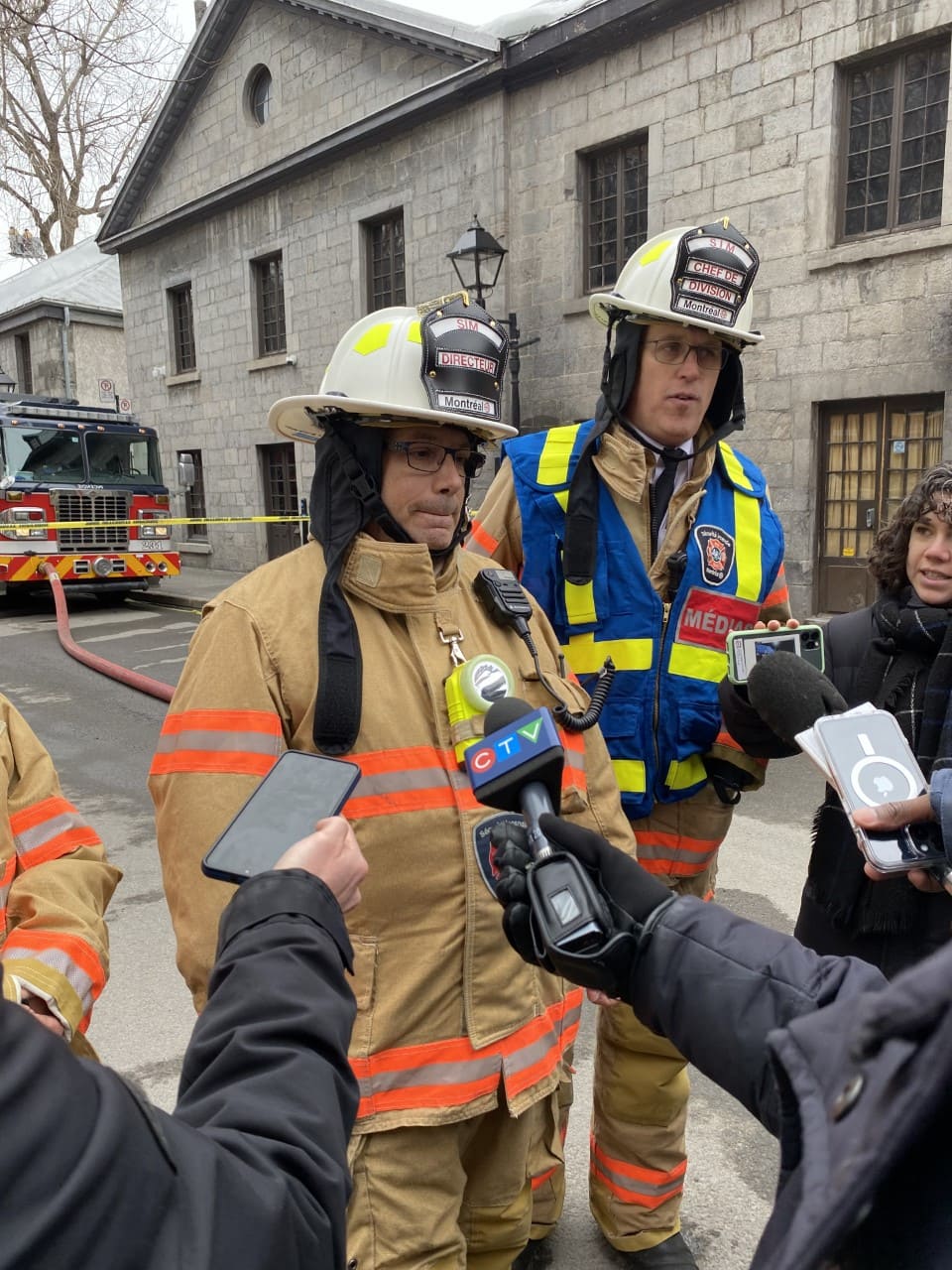 Incendie majeur dans le Vieux-Montréal: une femme manque à l'appel, des ...