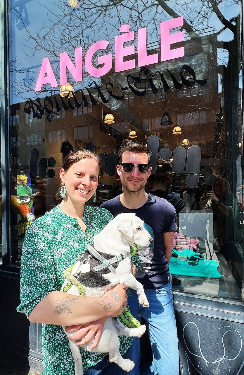 La chanteuse Angèle attire une foule considérable lors d’une apparition ...