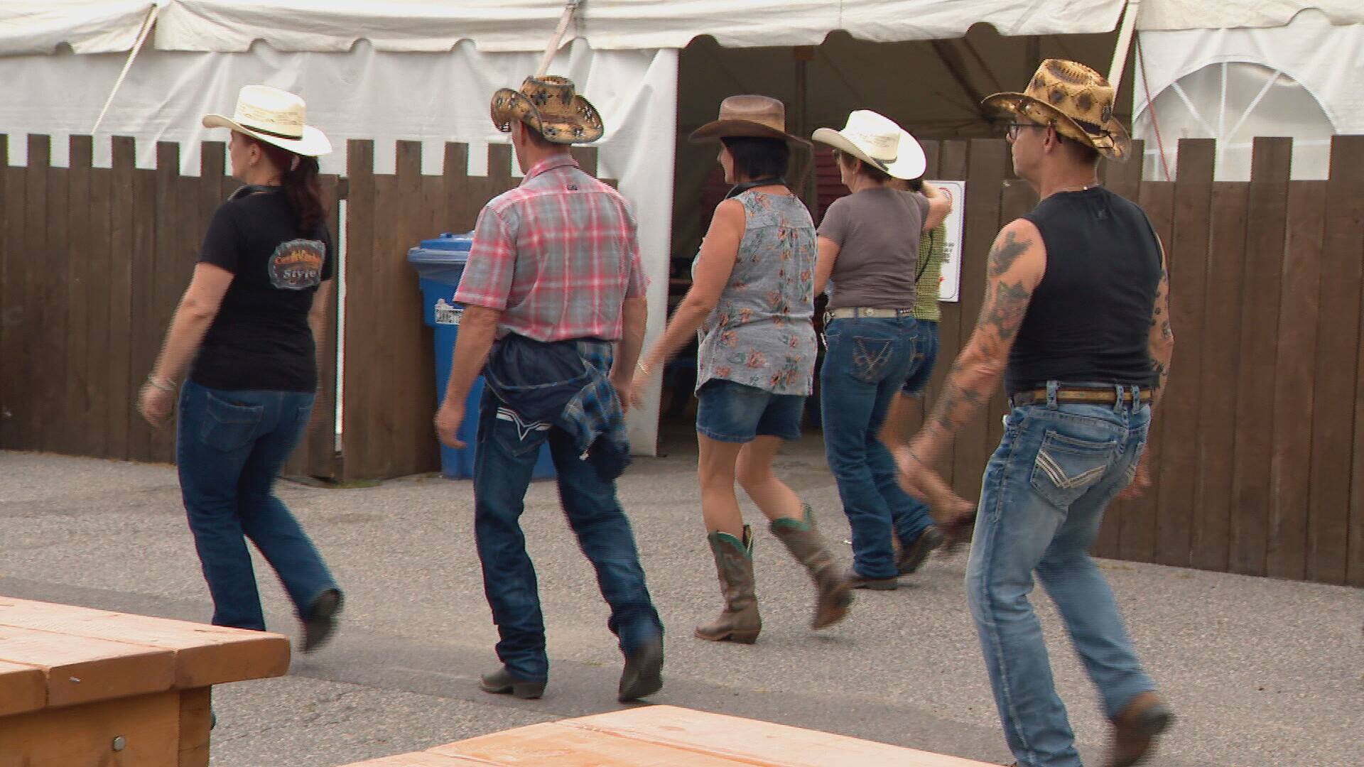 Festival Western: première journée réussie à Saint-Tite | TVA Nouvelles