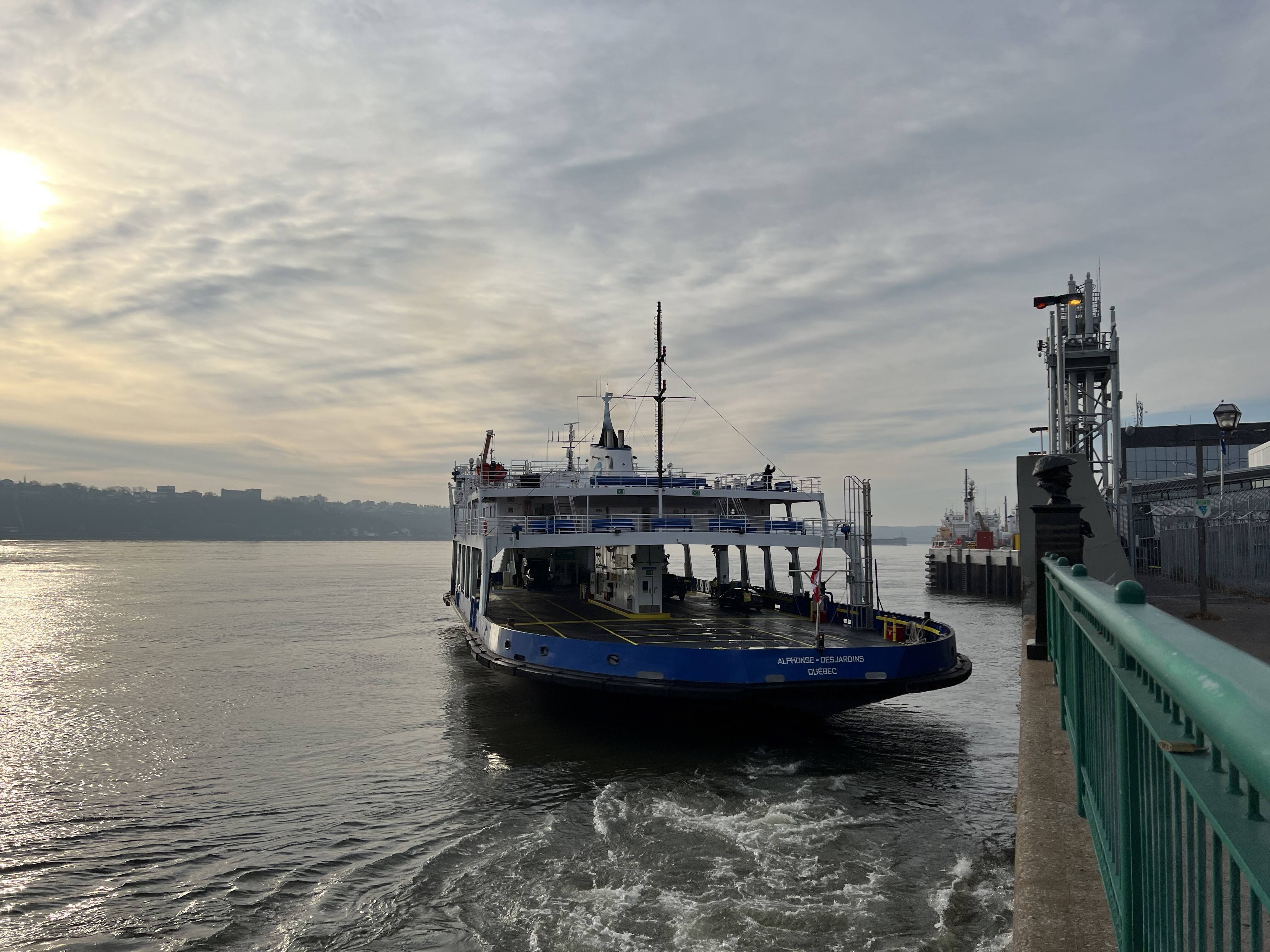 Les automobilistes ont de nouveau accès à la traverse Québec-Lévis ...