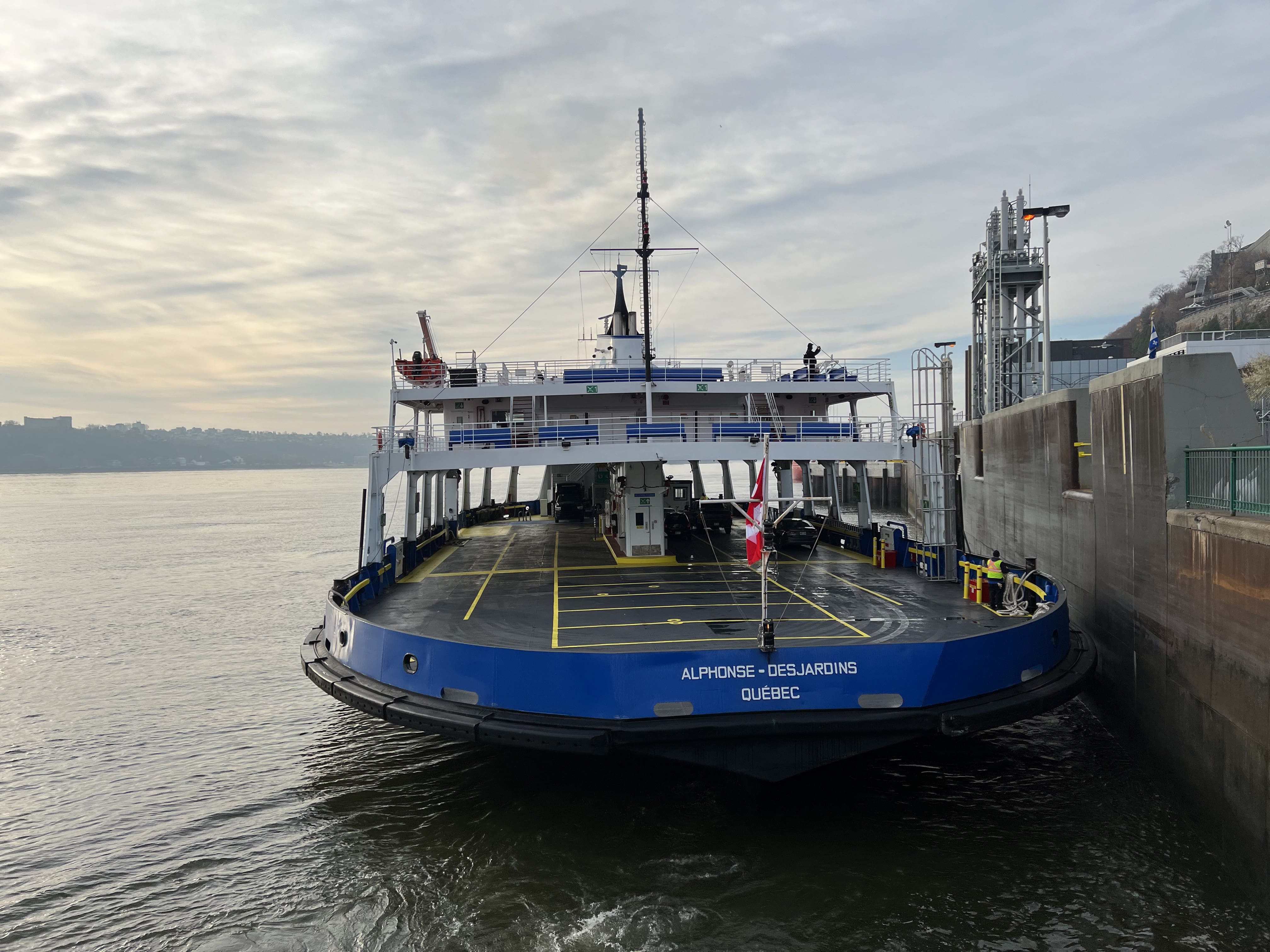 Traverse Québec-Lévis: Le NM Alphonse-Desjardins de retour en service ...