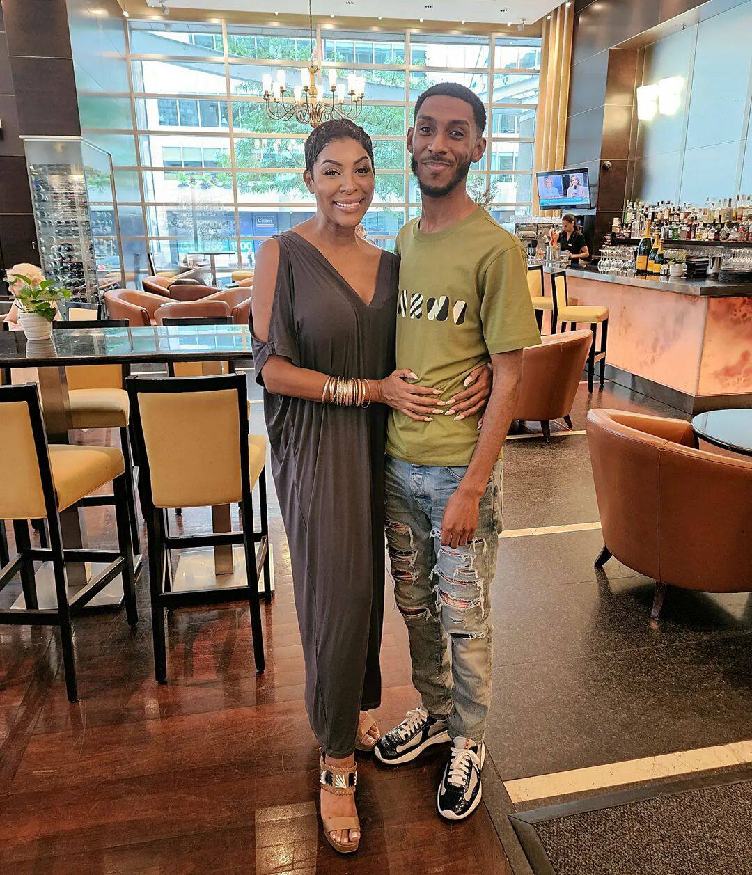 Varda Étienne souligne l'anniversaire de son neveu en lui offrant un ...