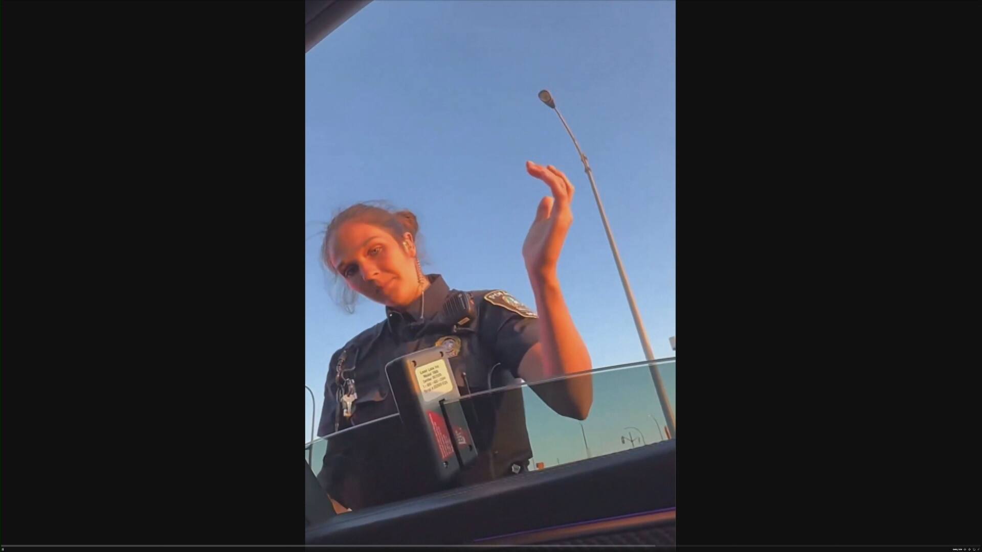EN VIDÉO | «Sale p*te*! Ferme ta gu**le»: une agente du SPVM insultée ...