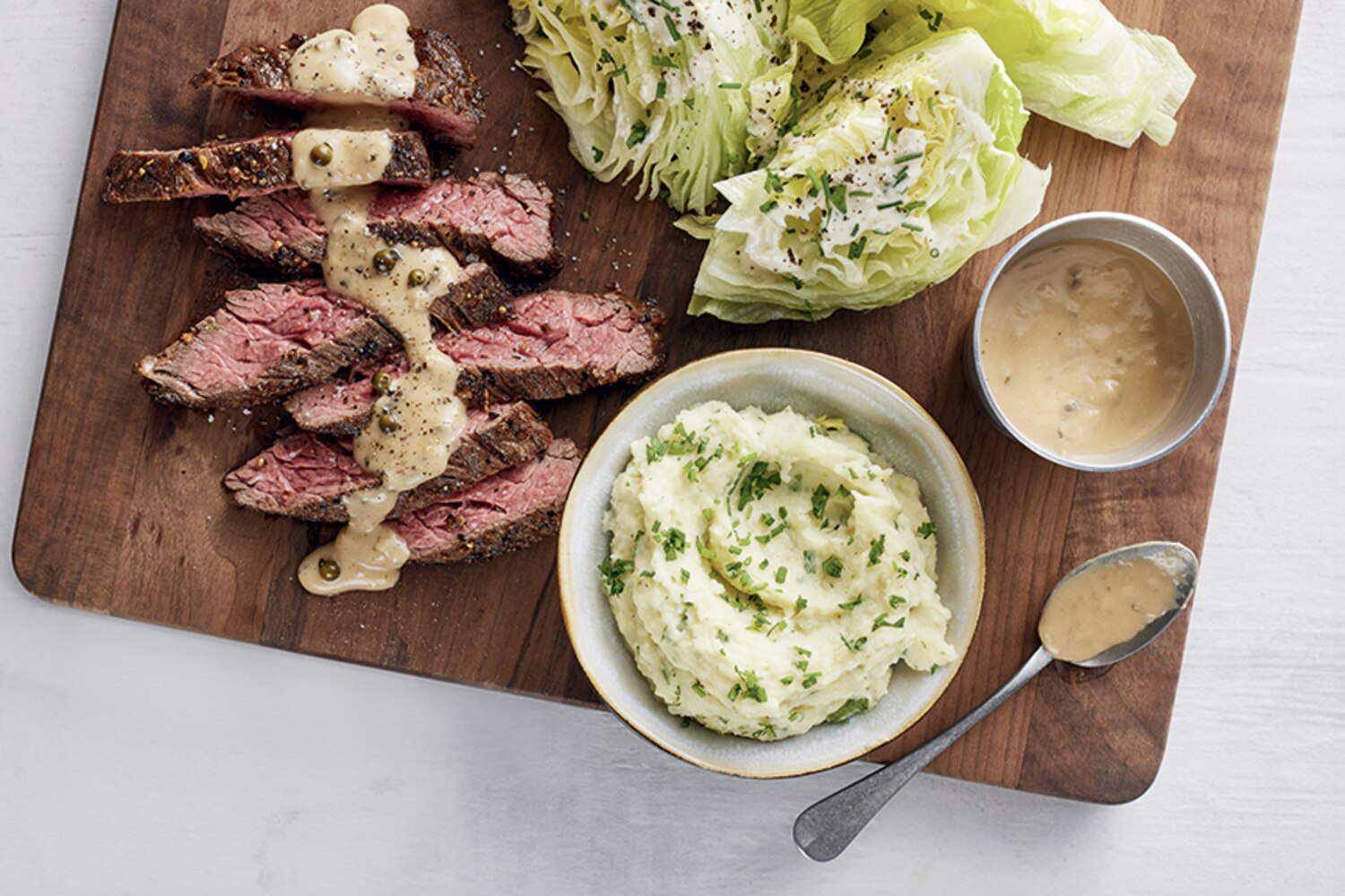 Recette de biftecks au poivre vert | Recettes du Québec