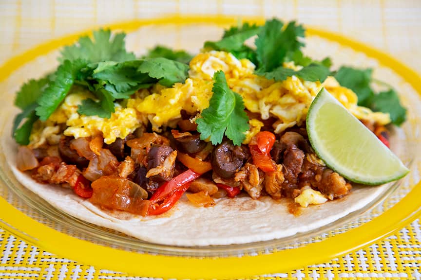 Recette de burritos matin au poulet à la mexicaine | Recettes du Québec