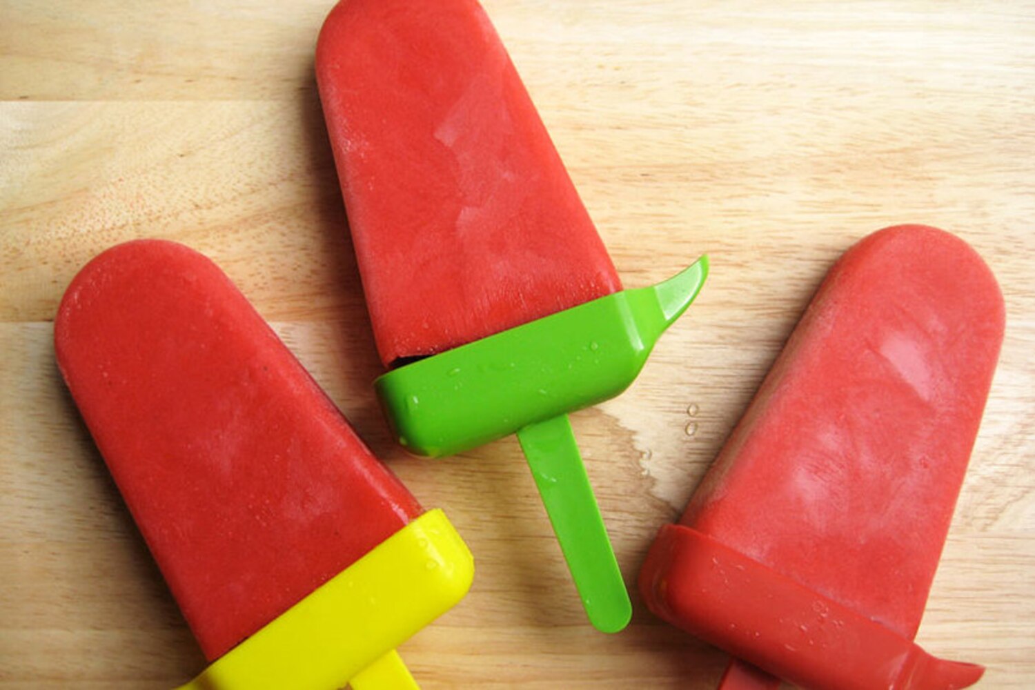 Popsicles maison aux framboises | Recettes du Québec