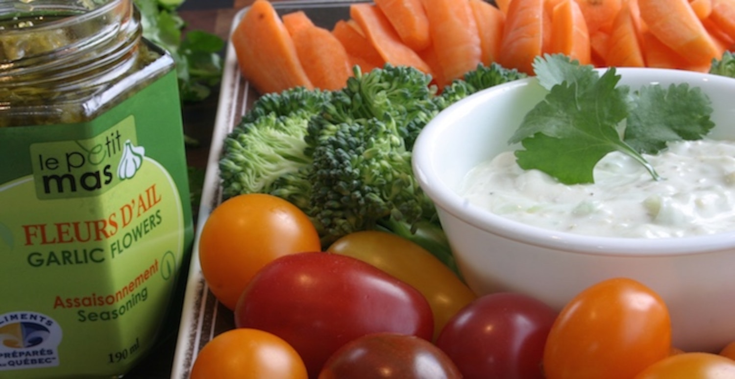 Fleurs d'ail fermentées dans l'huile | Recettes du Québec