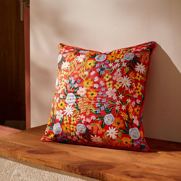 The Best Outdoor Pillows For Every Style | Style at Home