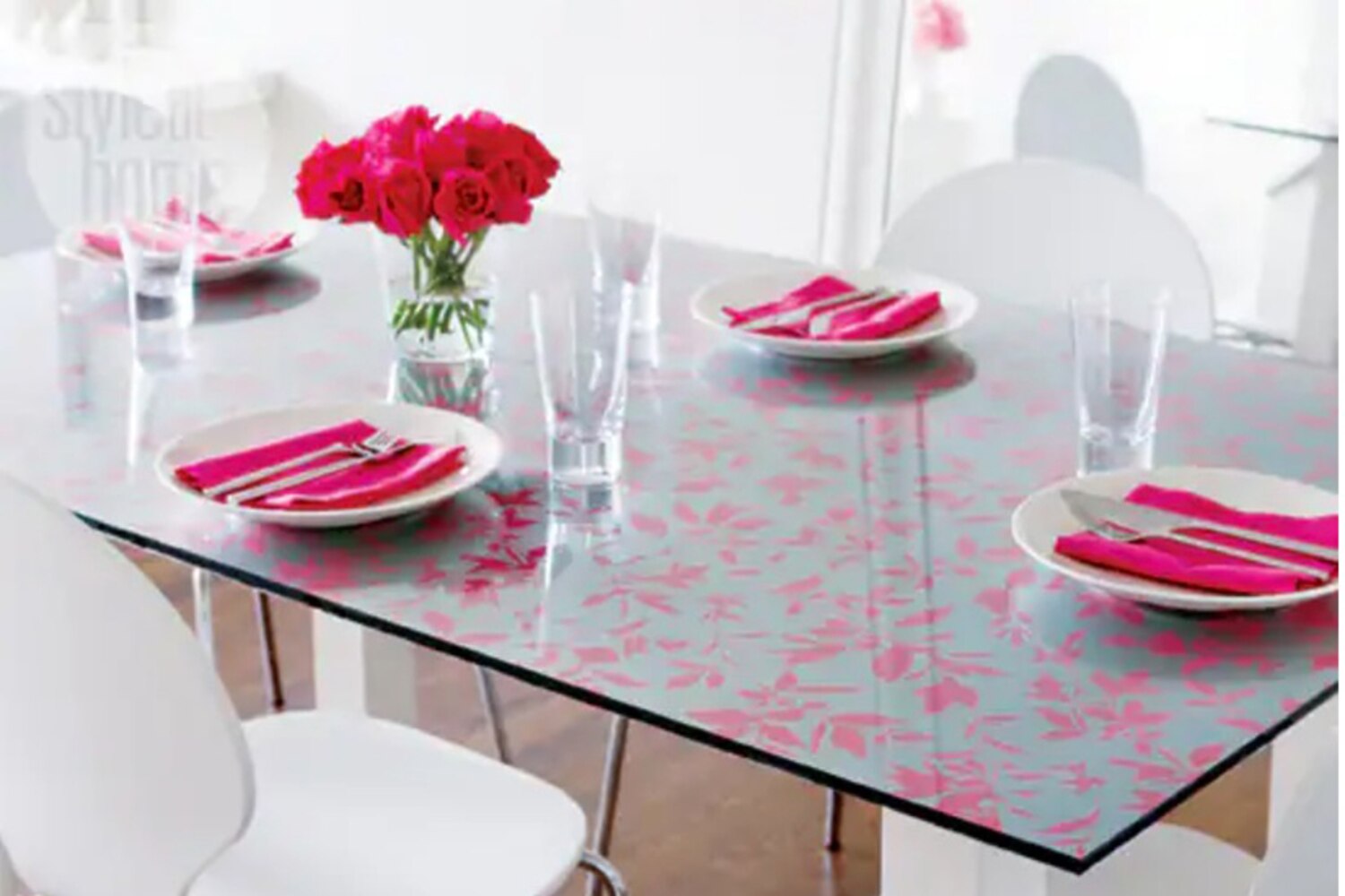 7 stylish DIY wallpaper projects | Style at Home