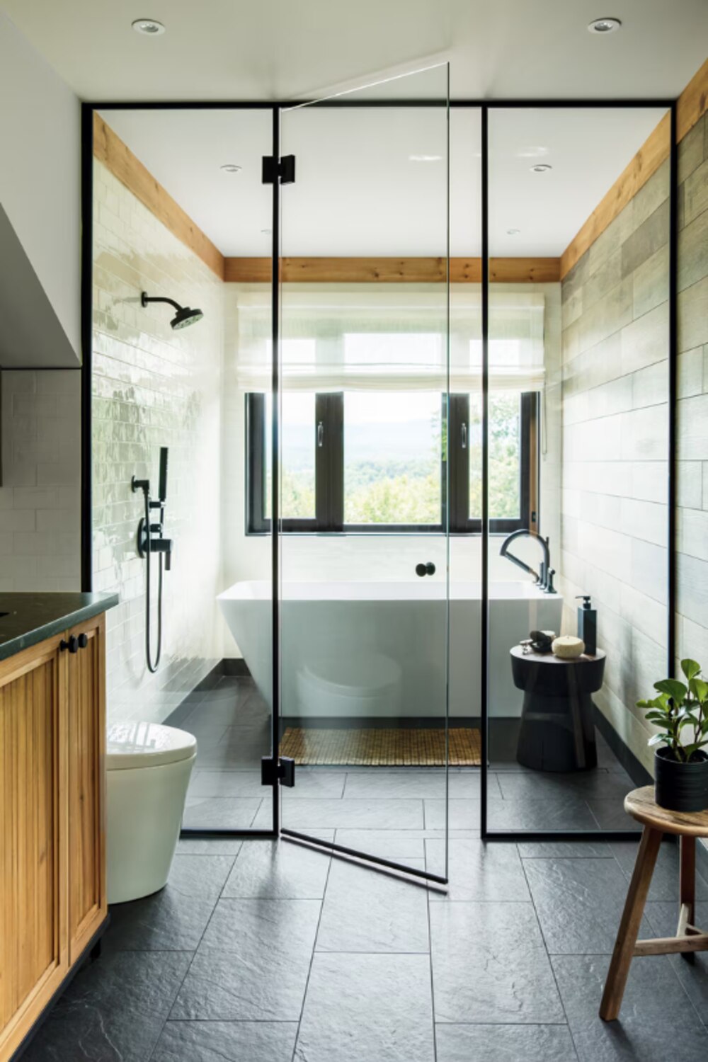 14 Freestanding Bathtub Design Ideas For A Beautiful Bathroom | Style ...