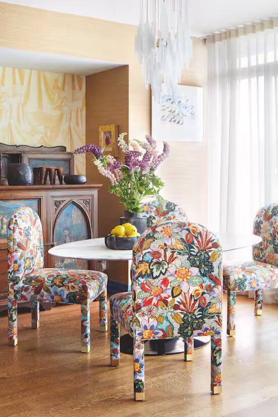 15 Dining Rooms With Statement Light Fixtures | Style at Home