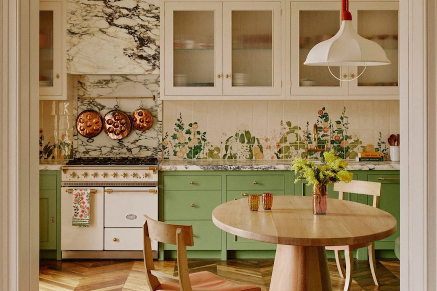 The Right Paint Colours for Light, Medium and Dark Wood Tones | Style ...