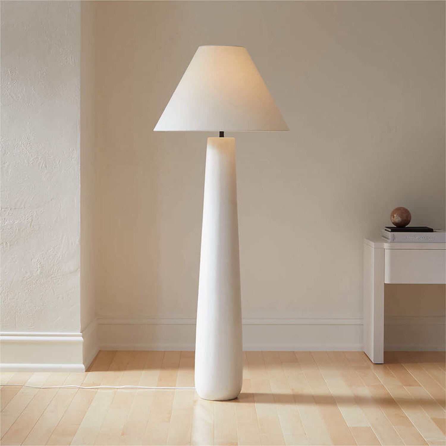 The best floor lamps to add light and style to your room | Style at Home