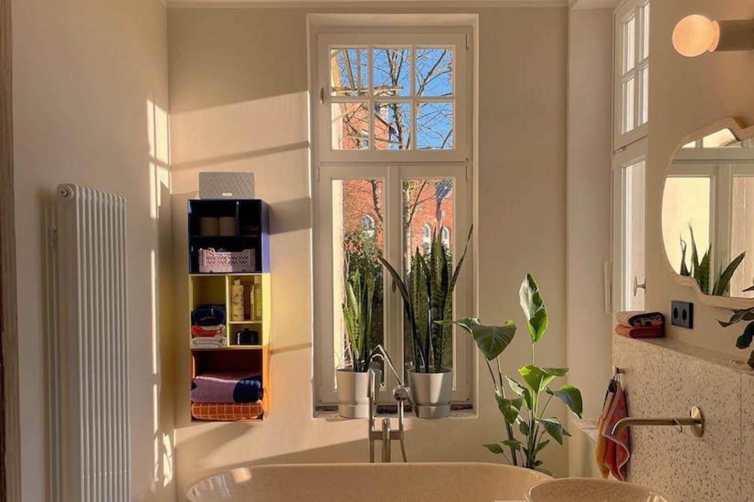 Dos and Don'ts for Small Bathrooms | Style at Home