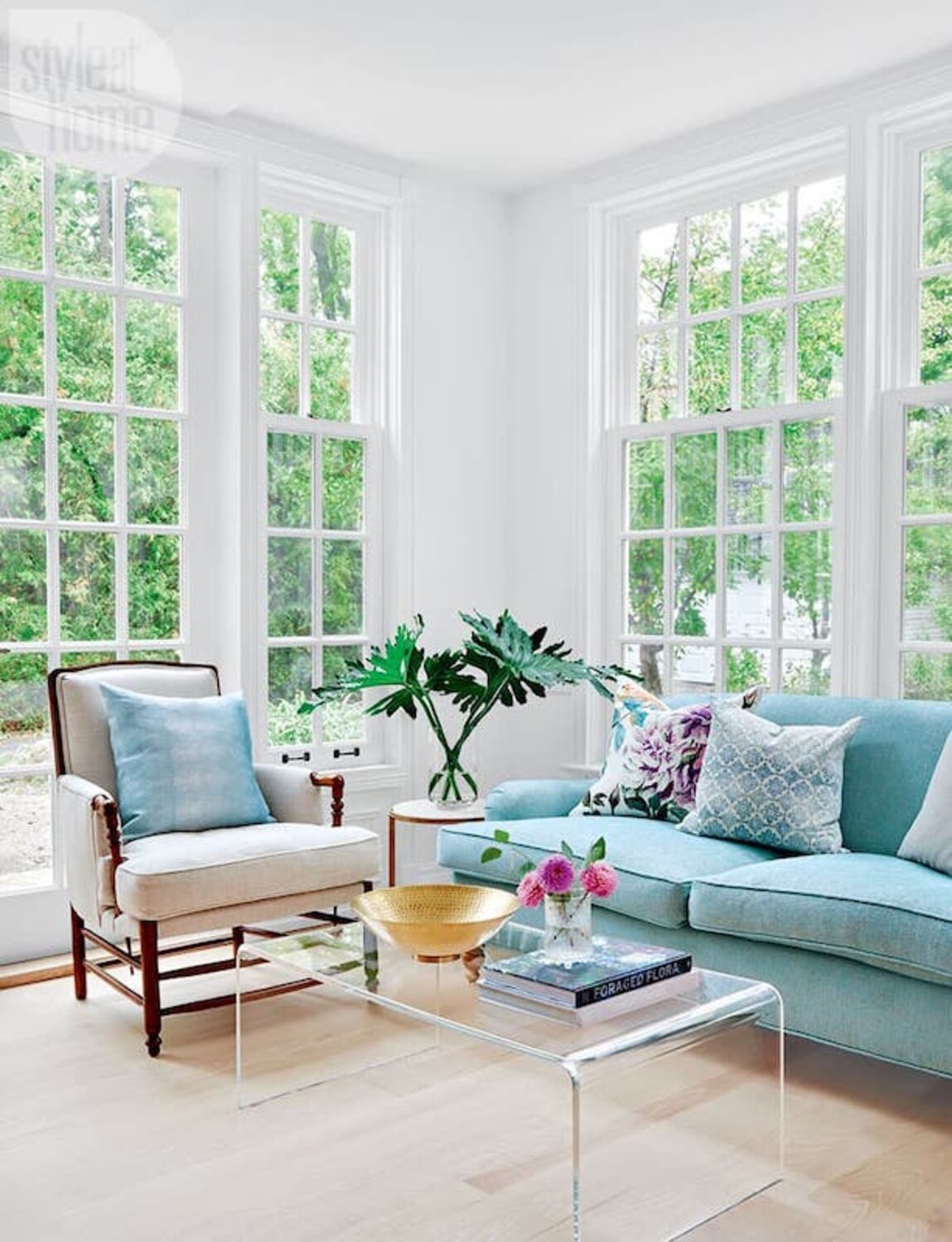 17 Timeless Living Rooms Inspired By Traditional Design | Style at Home