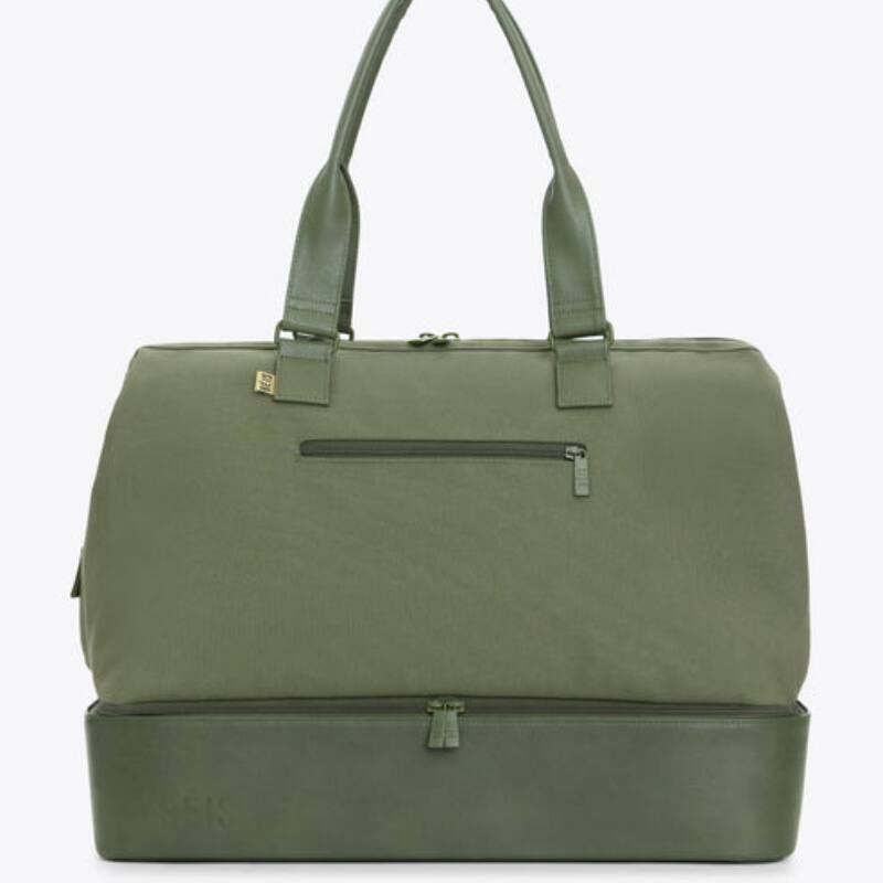 Best Travel Gift Ideas For The Jet-Setter | Style at Home