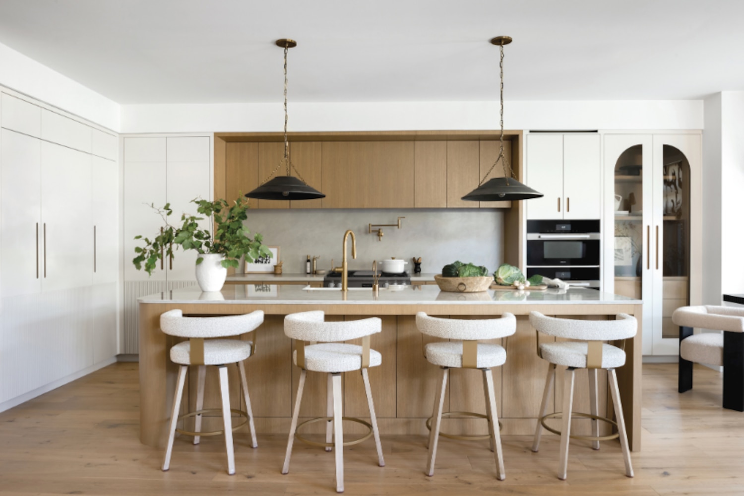 A California-Cool Kitchen Designed For Ryan Gosling's Mom | Style at Home