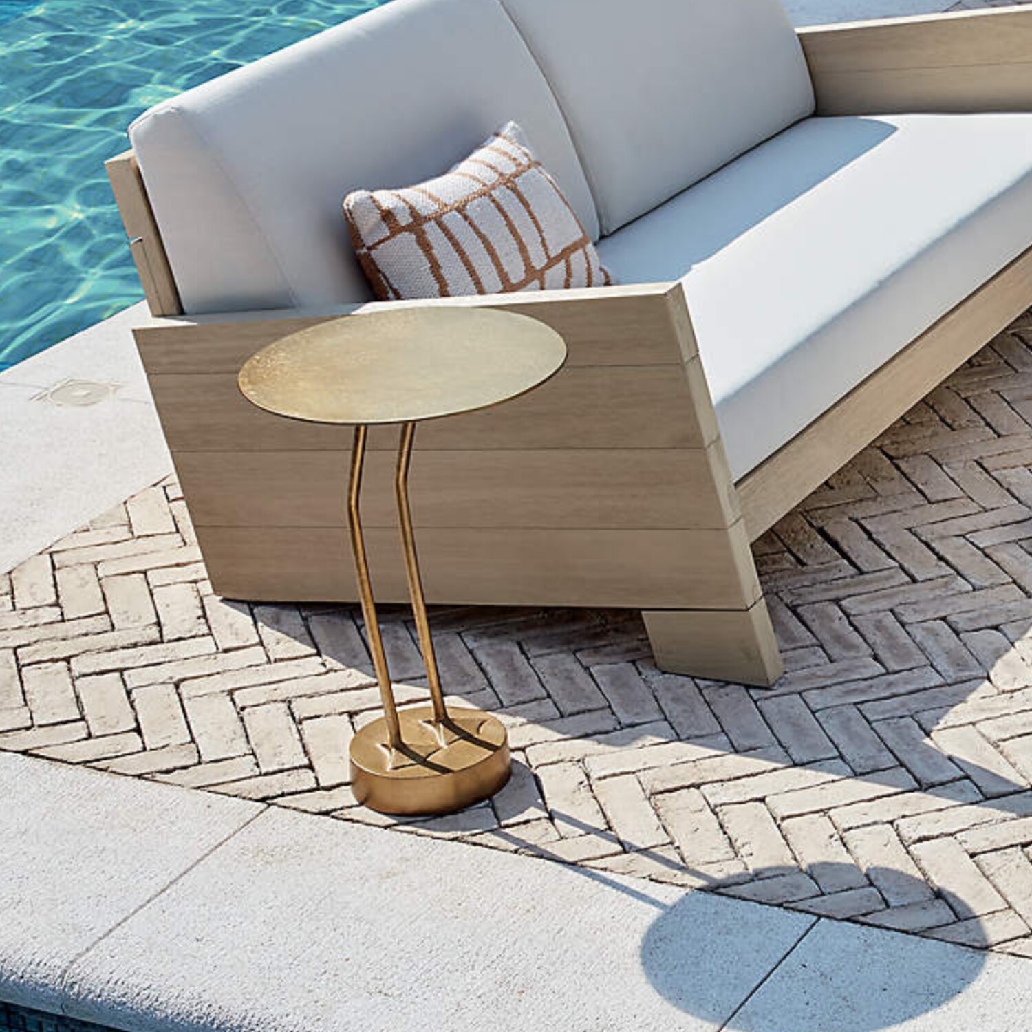 9 Outdoor Side Tables | Style at Home