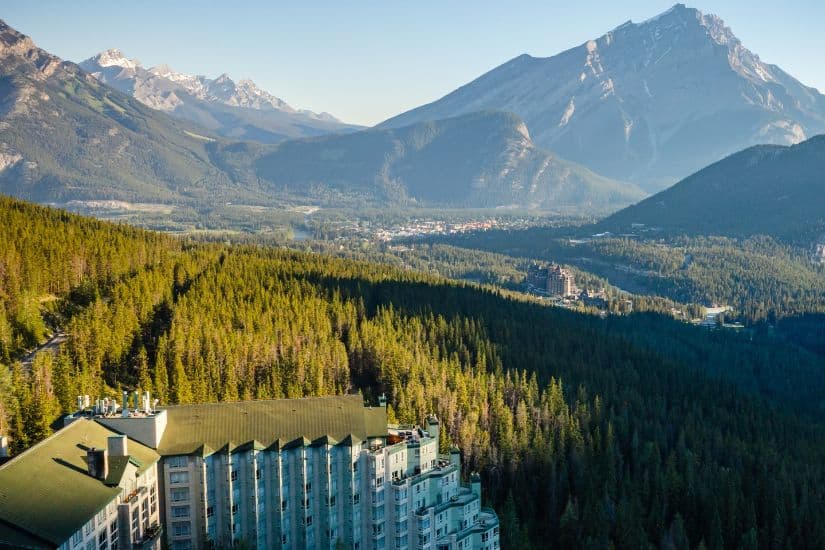 9 Hotels in Canada With Breathtaking Views | Style at Home