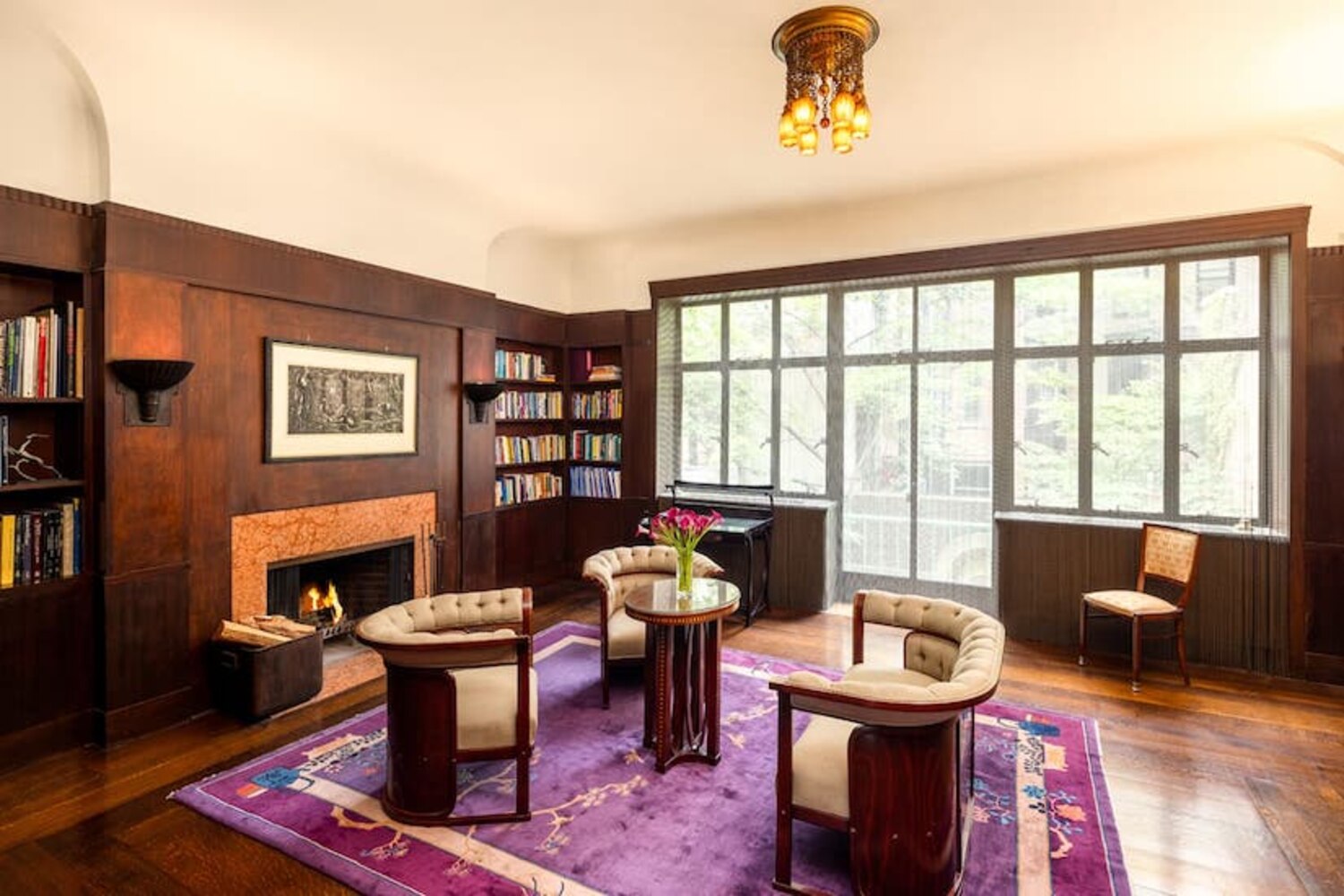 Barbra Streisand's Former NYC Townhouse Hits the Market for $17.95 ...