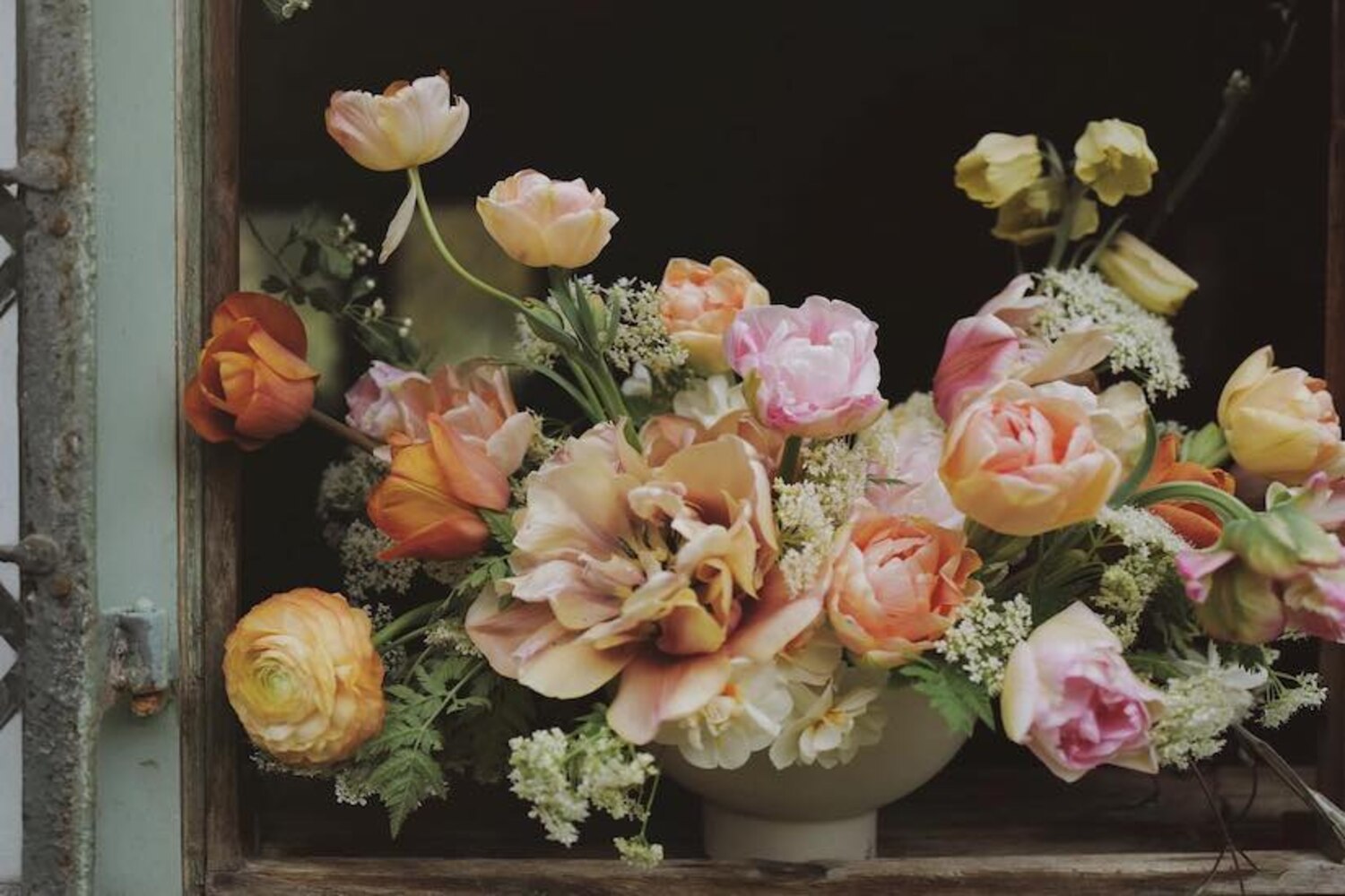 15 Spring Floral Arrangements For A Breath Of Fresh Air | Style at Home