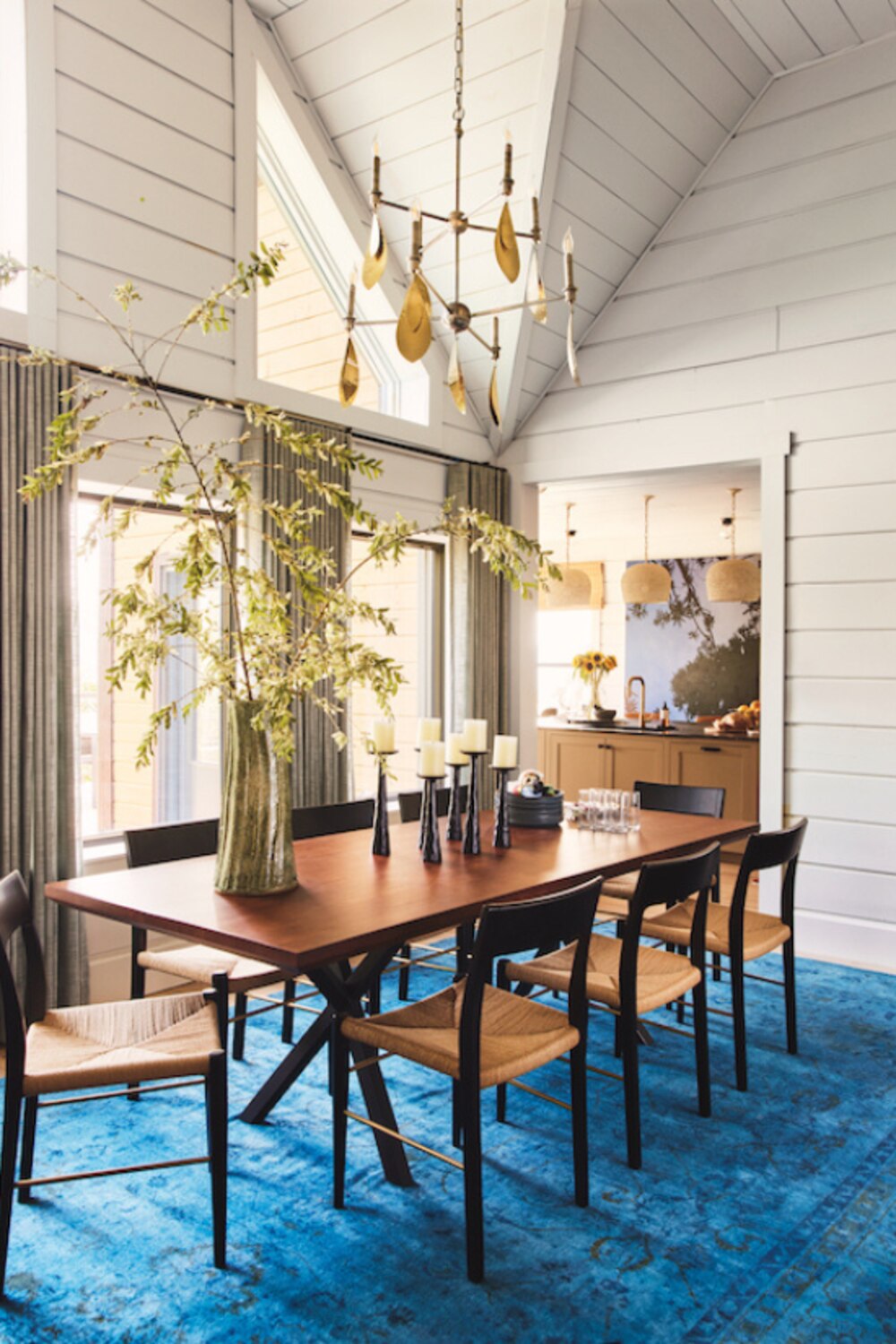 15 Dining Rooms With Statement Light Fixtures | Style at Home