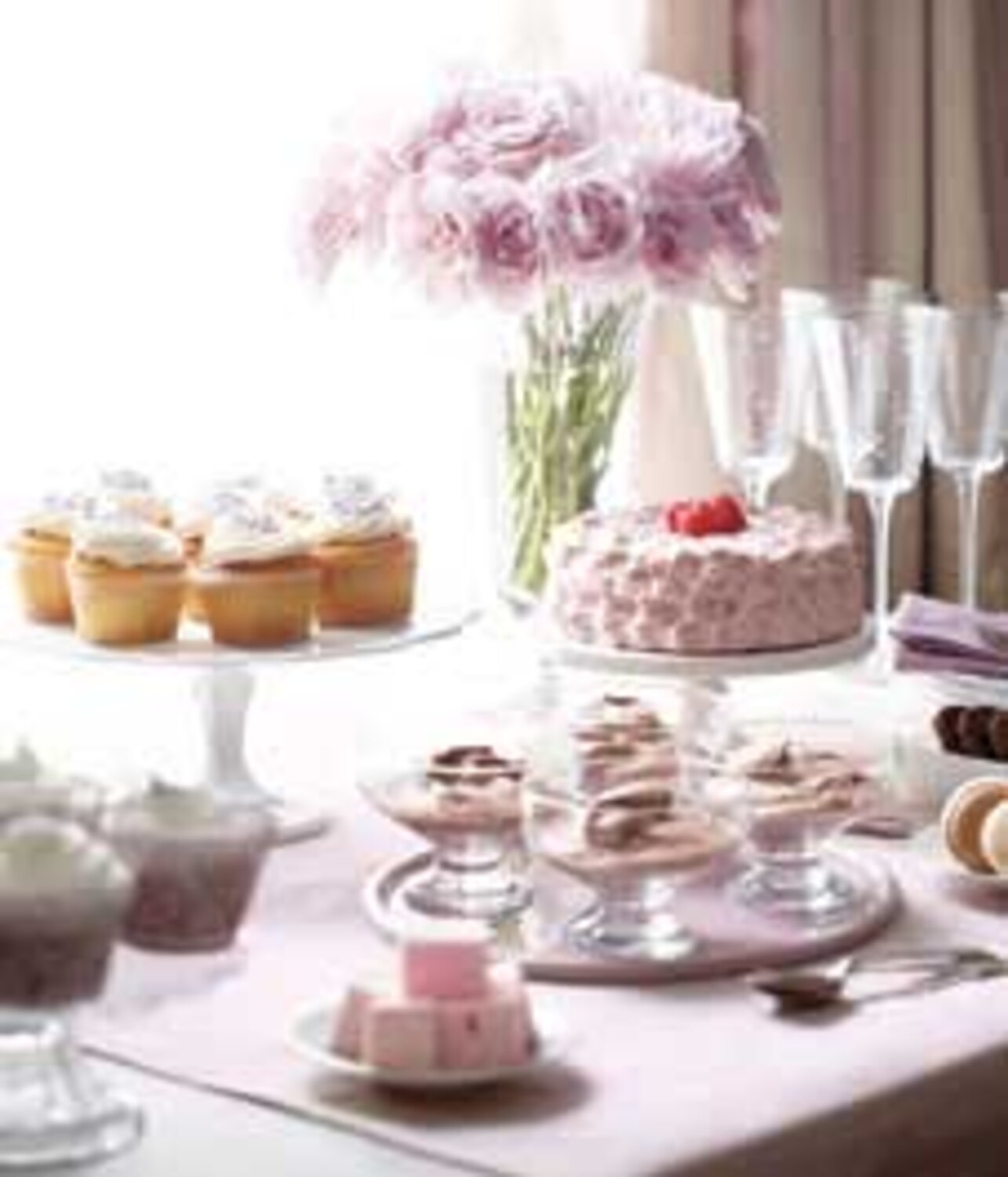 Video: How to throw a girls night out in your own home | Style at Home