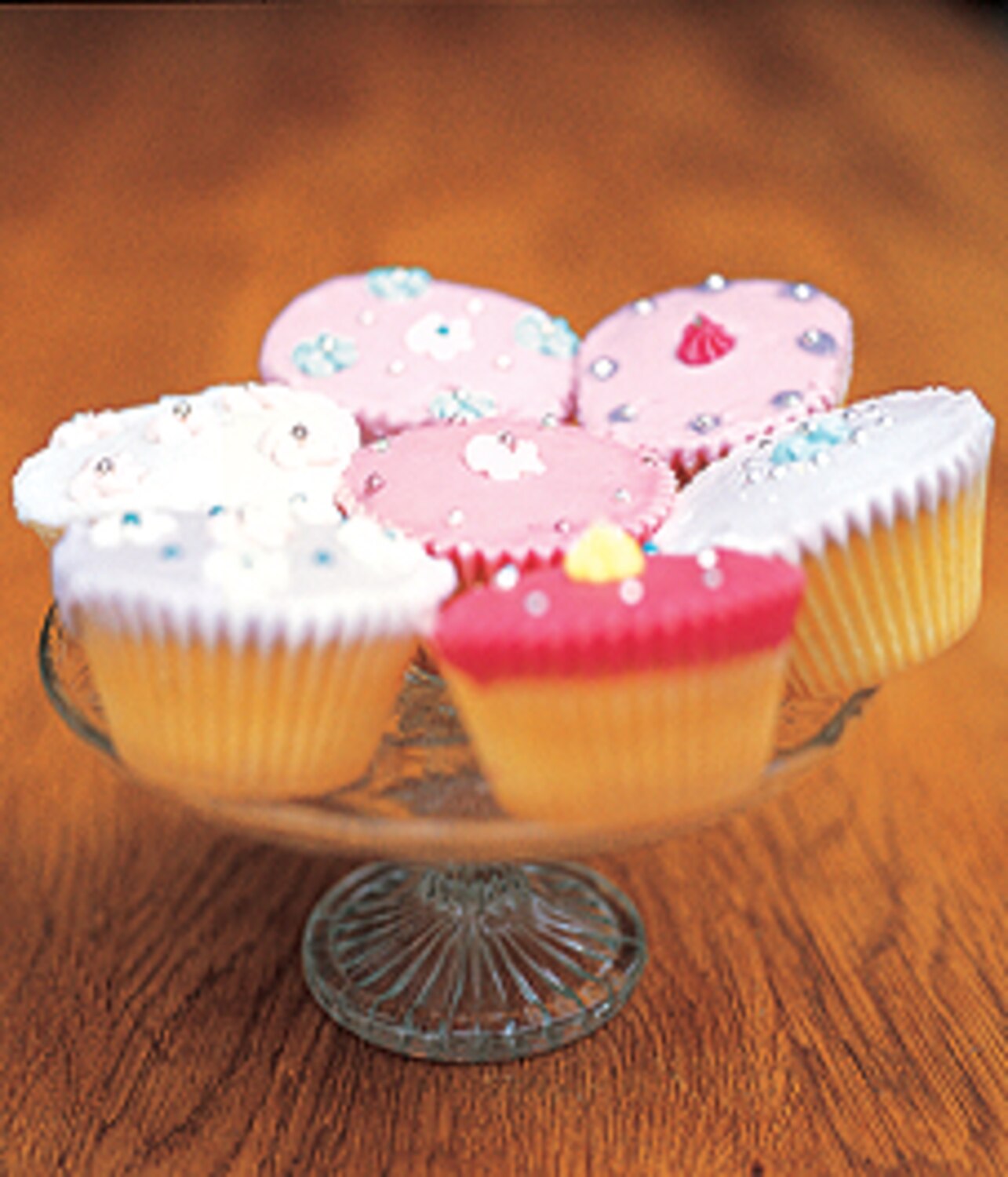 Recipe: Colourful cupcakes | Style at Home