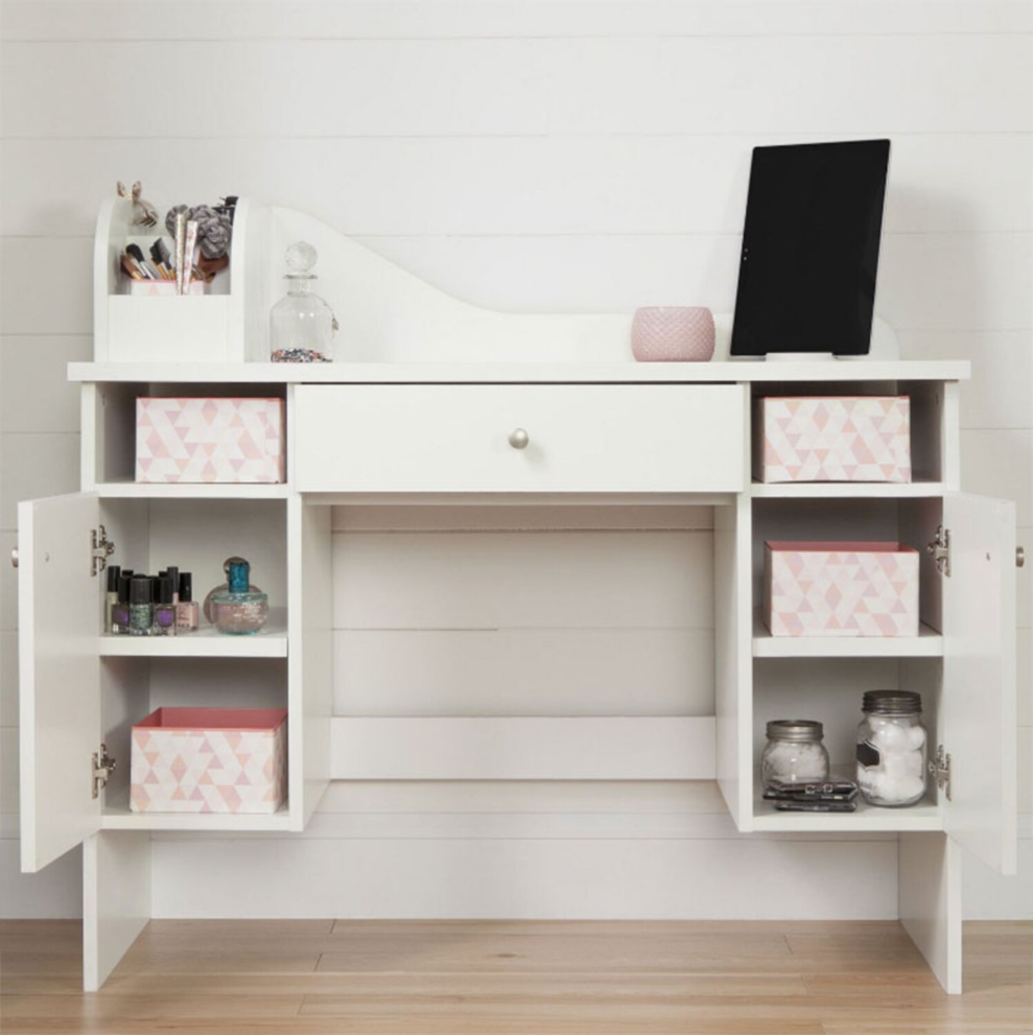 The cool (and affordable!) essentials on every college kid's wish list ...