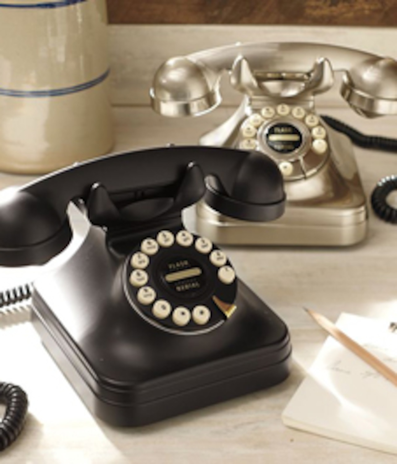 6 stylish retro telephones | Style at Home