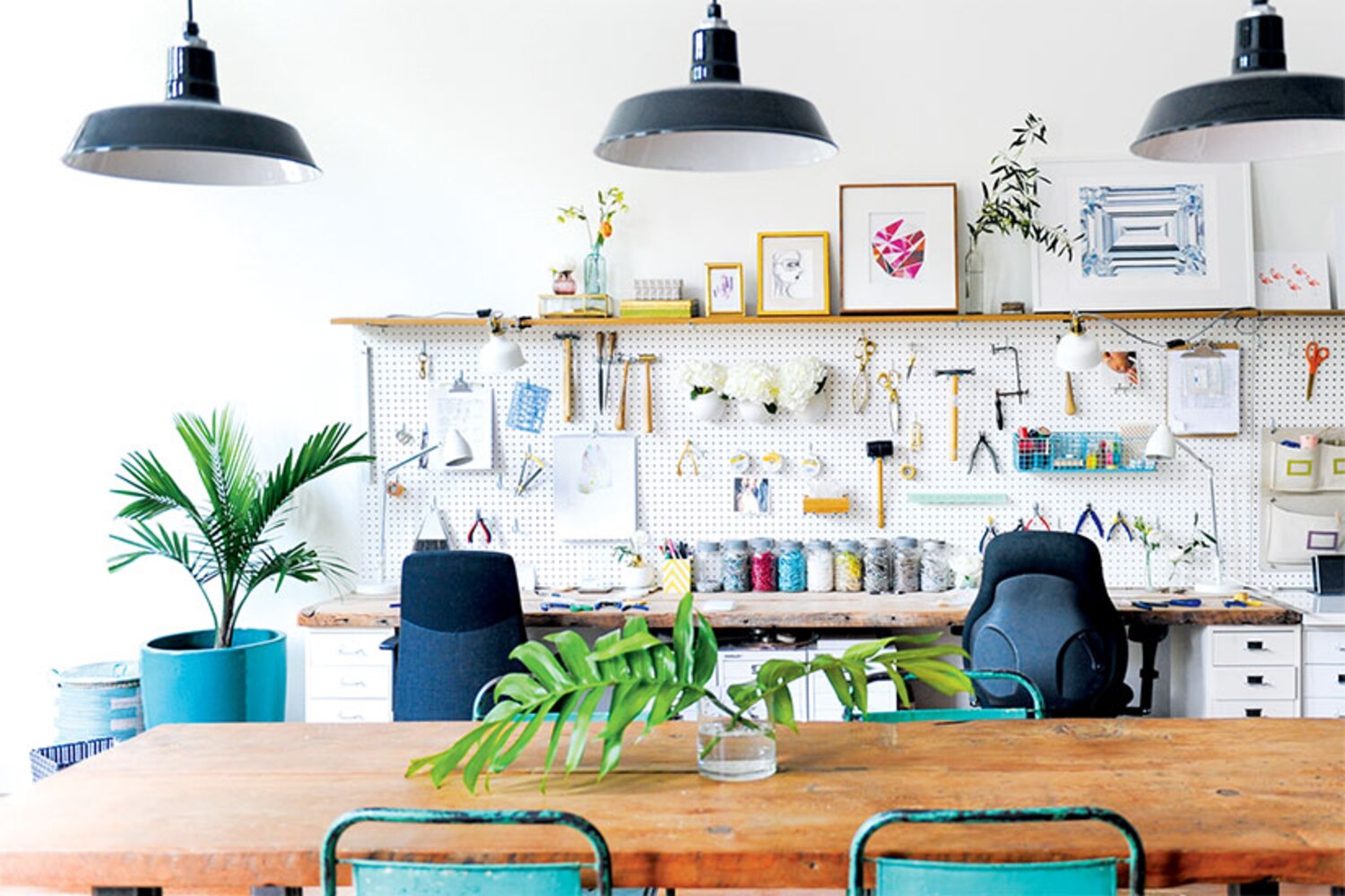 A cool and unconventional office for a Vancouver-based jewellery ...