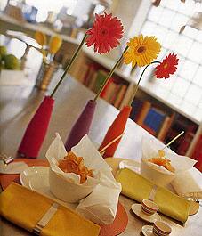 Set a lovely lunch table | Style at Home
