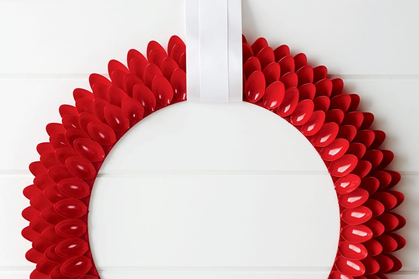 DIY project: Plastic spoon wreath | Style at Home