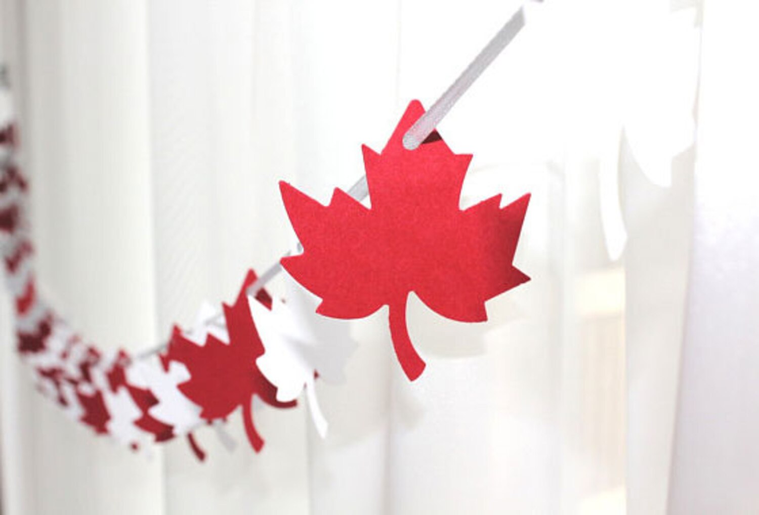 10 stylish Canada Day essentials for a fabulously festive celebration ...