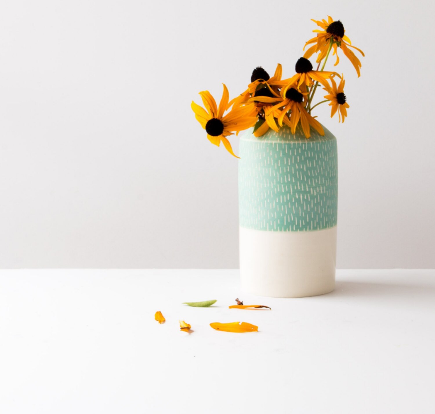 6 pretty vases for showing off your favourite blooms | Style at Home